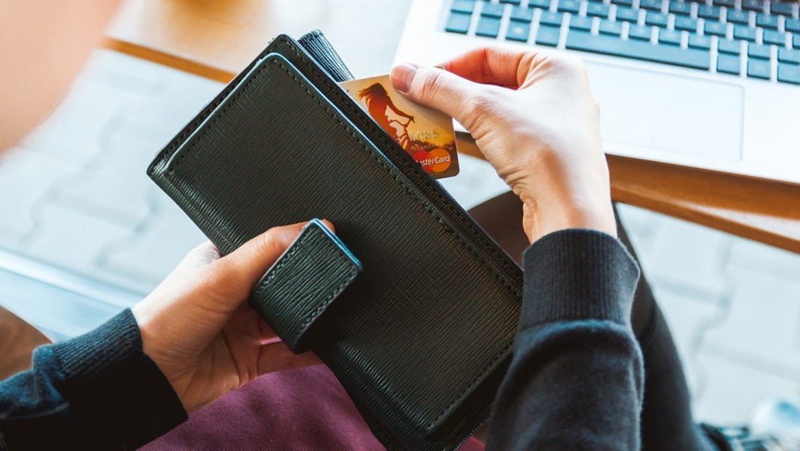 How Credit Card Transaction Processing Services Work?